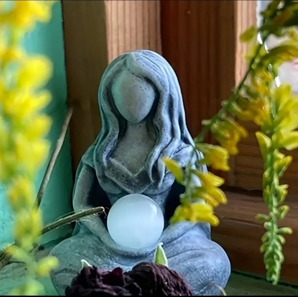 Art | Oracle Of Delphi Lunar Moon Goddess Woman Crystal Ball Reader ...